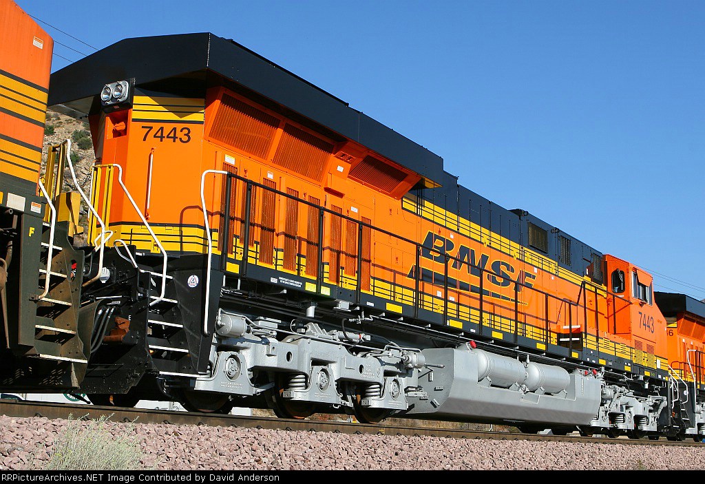 BNSF 7443